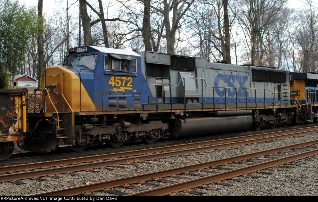 CSX 4572 Q439-25
